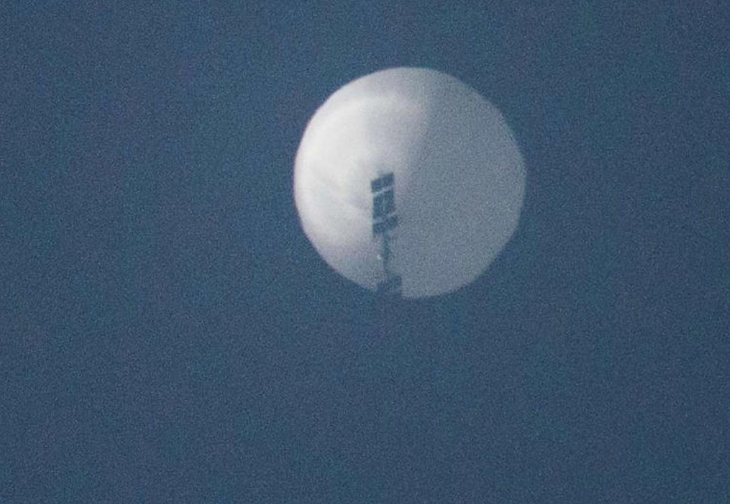 Balão espião chinês voa sobre os EUA continental e gera tensão ...