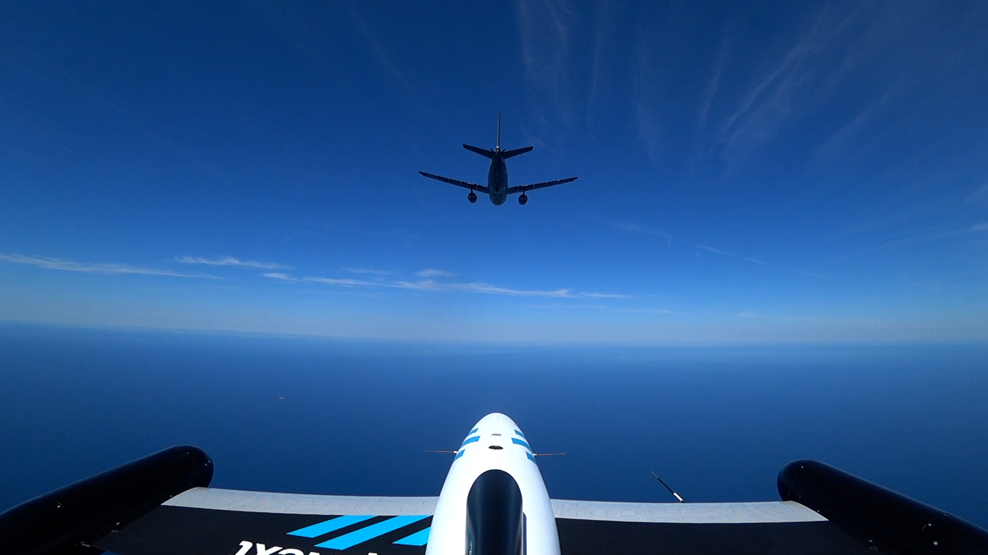 VÍDEO: Airbus A310 orienta e assume controle em voo de um drone – Cavok Brasil