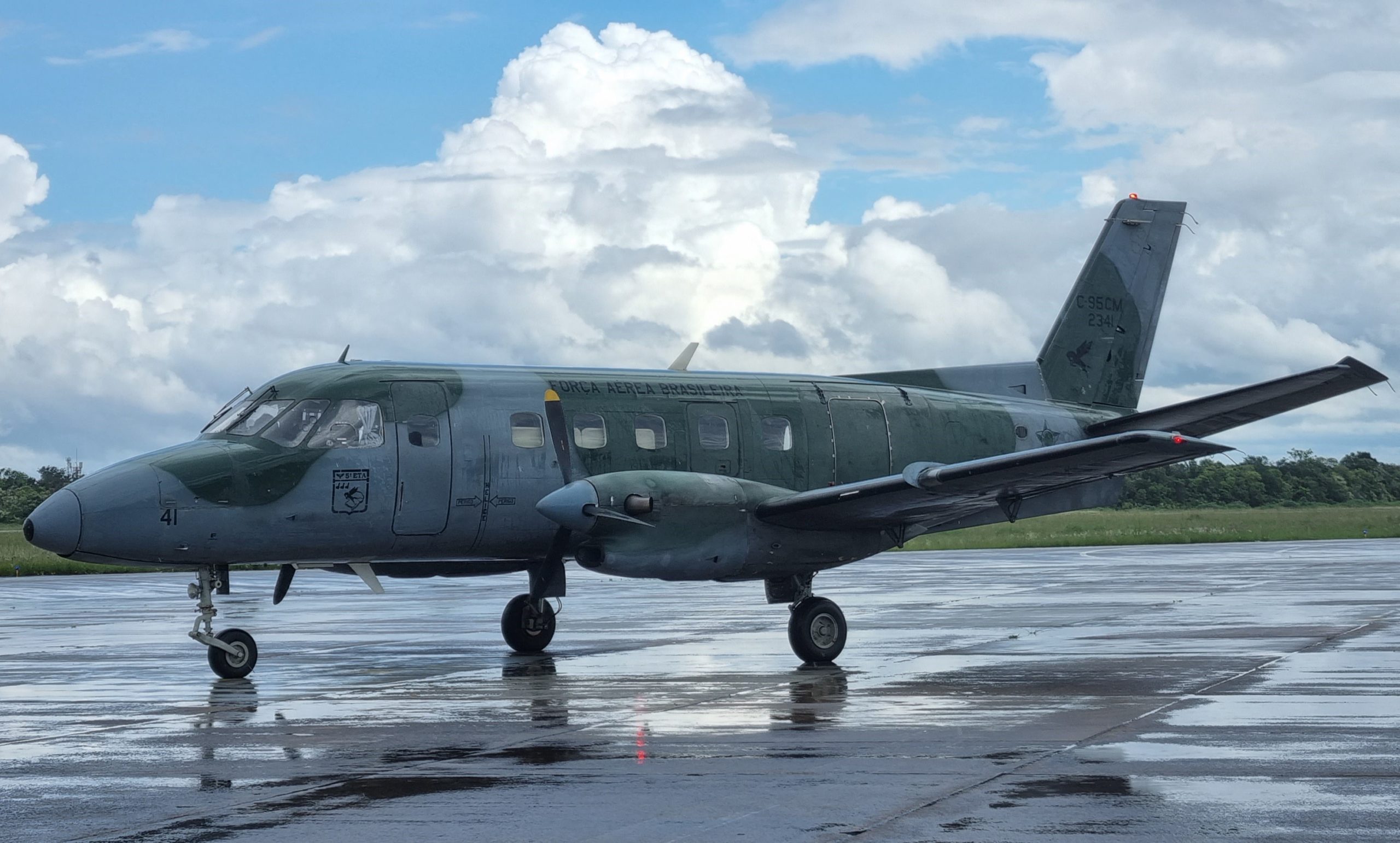 FAB: Bandeirante do 5º ETA transporta pulmões de Navegantes para Canoas ...