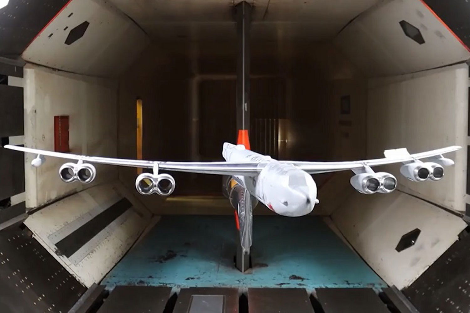 USAF decide que os B-52s com novos motores serão designados B-52J ...