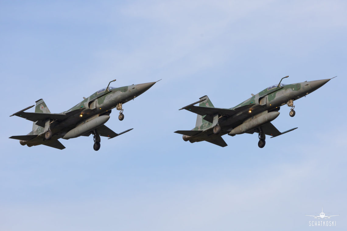 Caças F-5M do Esquadrão Pampa farão sobrevoo na Arena do Grêmio antes ...