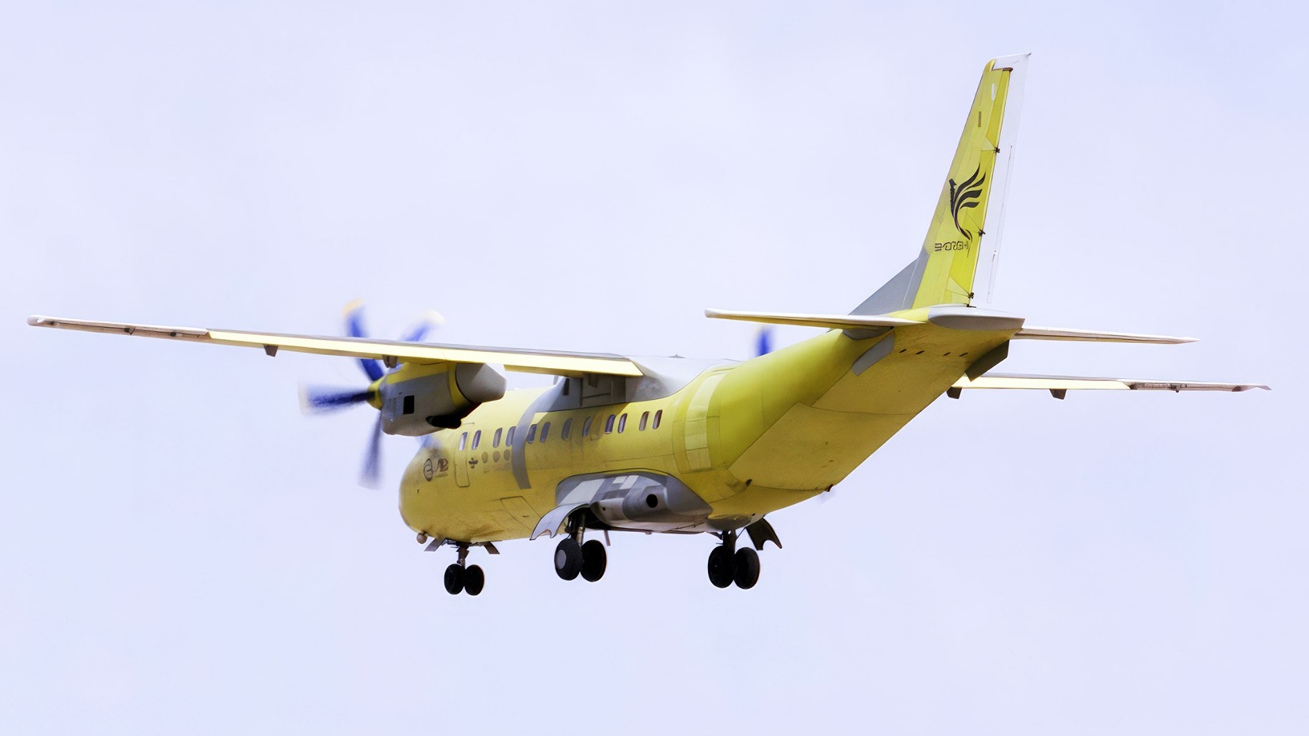 Aeronave de transporte Simorgh desenvolvida no Irã realiza primeiro voo ...