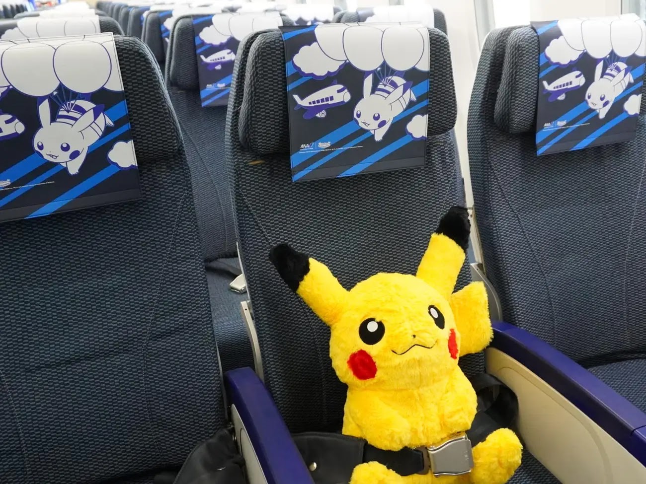 IMAGENS: All Nippon Airways revela seu 787 “Pikachu Jet” com o tema de ...