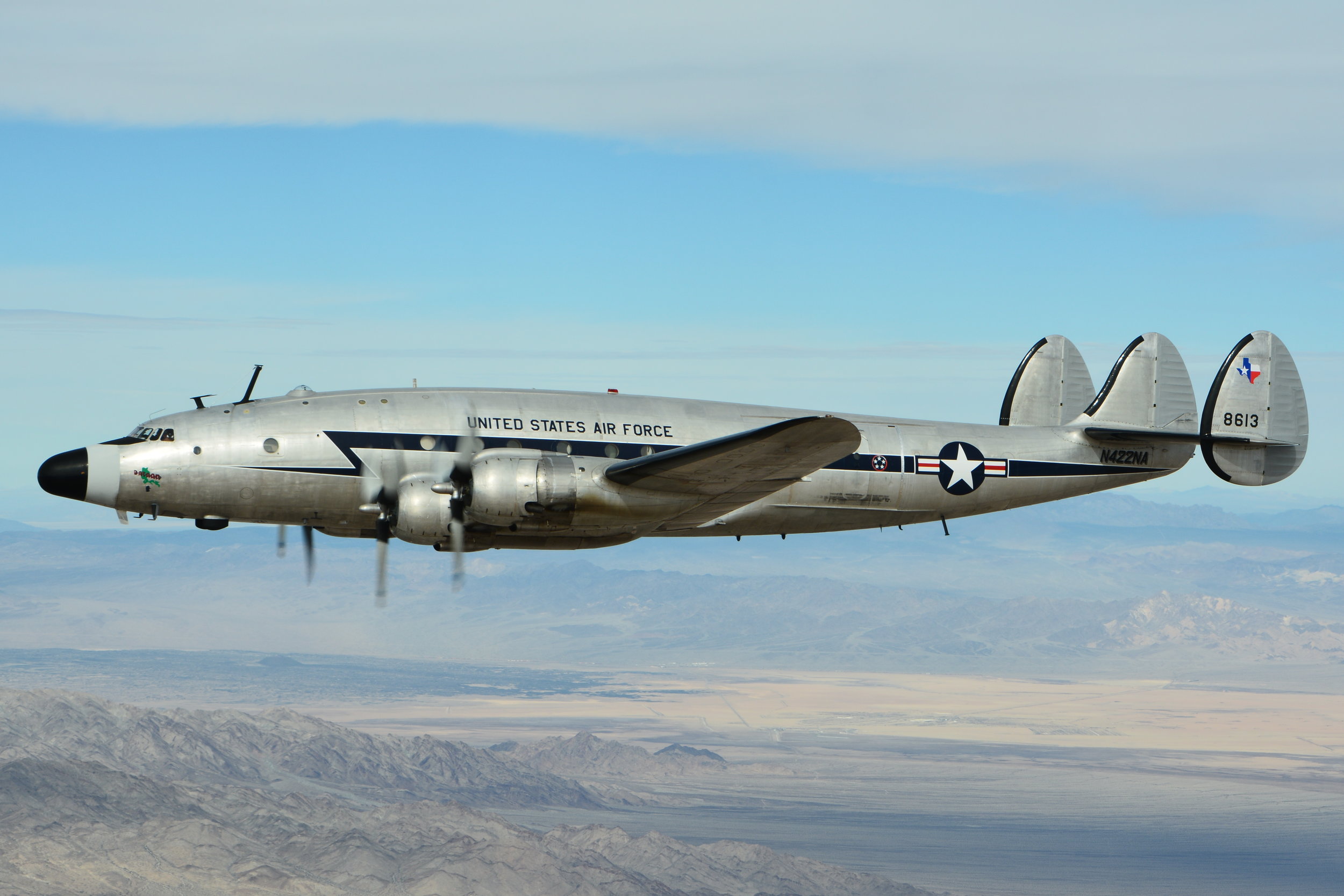 VÍDEO: Após 8 anos de restauração, Constellation ‘Bataan’ volta a voar ...