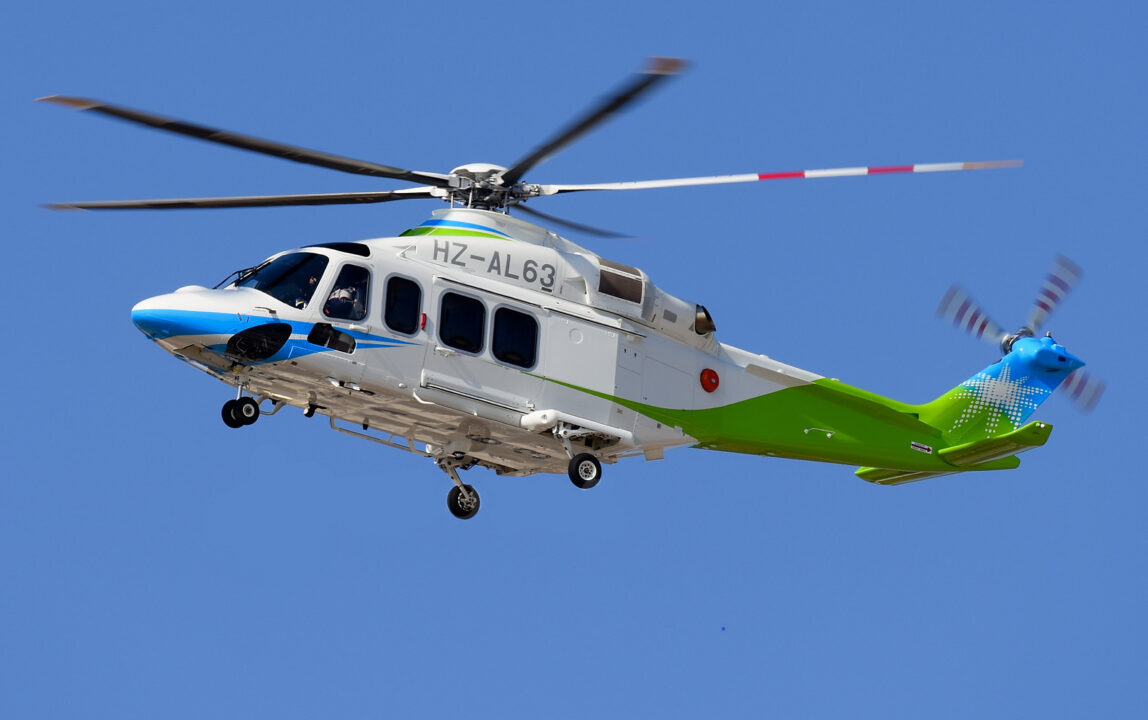Frota de helicópteros AW139 da Mukamalah, subsidiária da Saudi Aramco ...