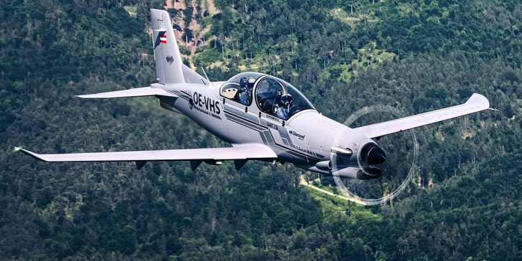 Diamond DART-750 voa pela primeira vez