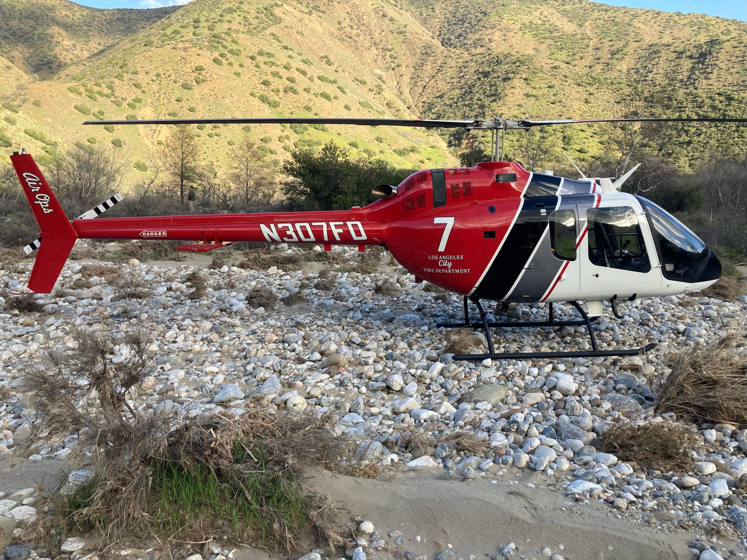 Corpo de Bombeiros de Los Angeles adiciona um Bell 505 à sua frota de ...