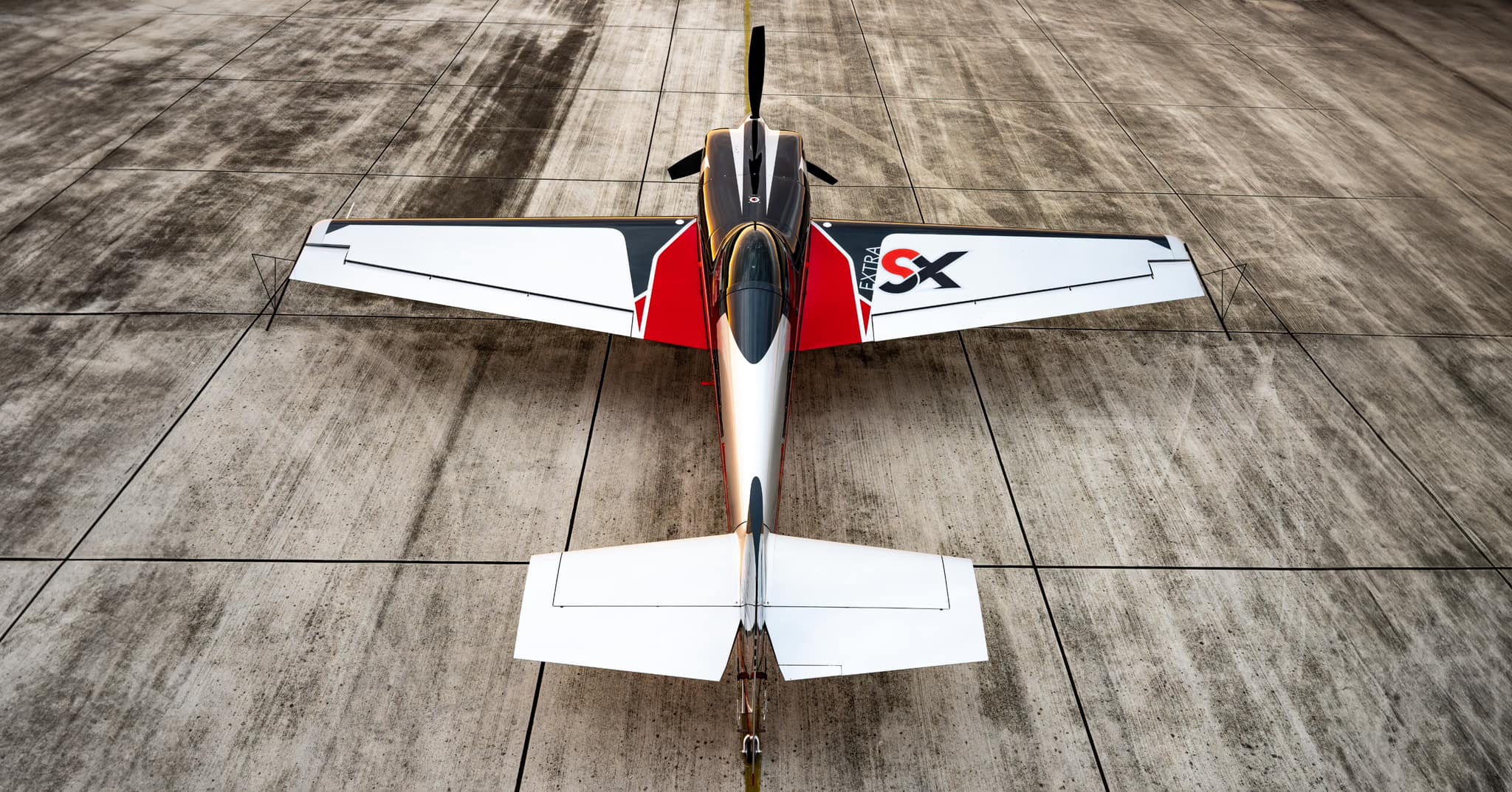 IMAGENS: Extra Aircraft revela o novo 330-SX – Cavok Brasil
