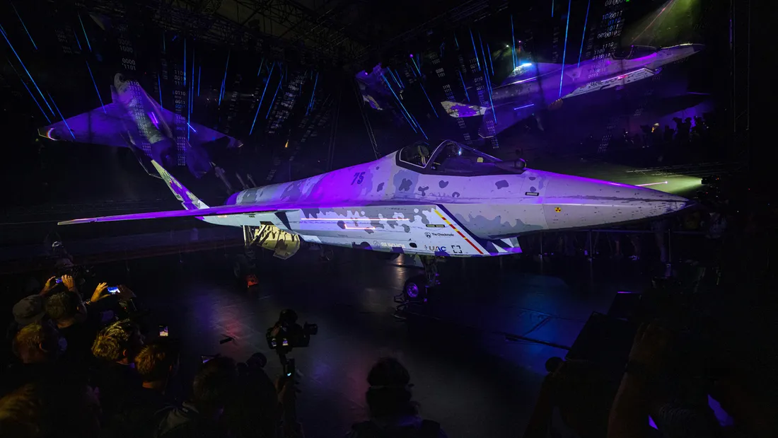 IMAGENS: Sukhoi modifica design do caça Sukhoi Su-75 – Cavok Brasil