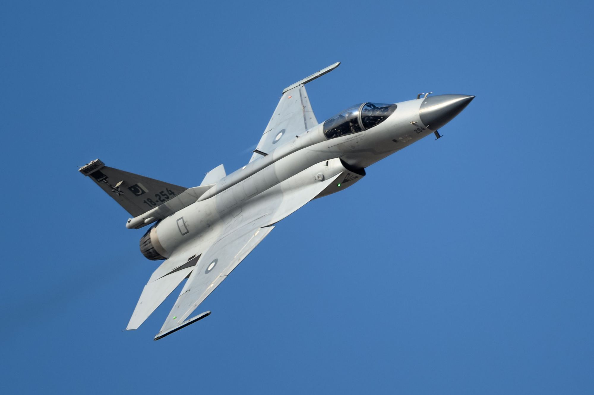 Iraque negocia com o Paquistão a compra de jatos JF-17 Thunder – Cavok ...