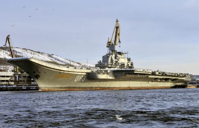 Único porta-aviões da Rússia, o Almirante Kuznetsov, deve voltar ao ...