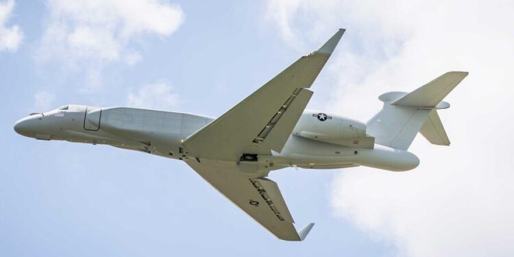 USAF recebe sua primeira aeronave EC-37B Compass Call para testes