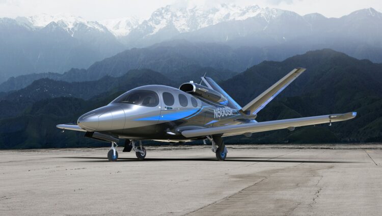 Cirrus Aircraft comemora entrega de 500 jatos Vision com série de ...