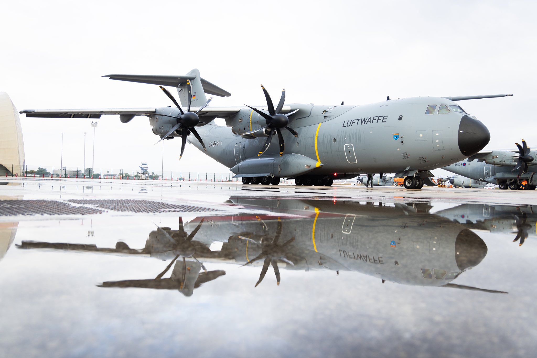 Airbus inicia construção de novo centro de manutenção do A400M na ...
