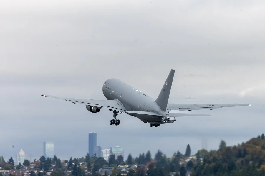 Boeing recebe pedido de US$ 2,3 bilhões para 15 aviões-tanque KC-46A adicionais para USAF ...