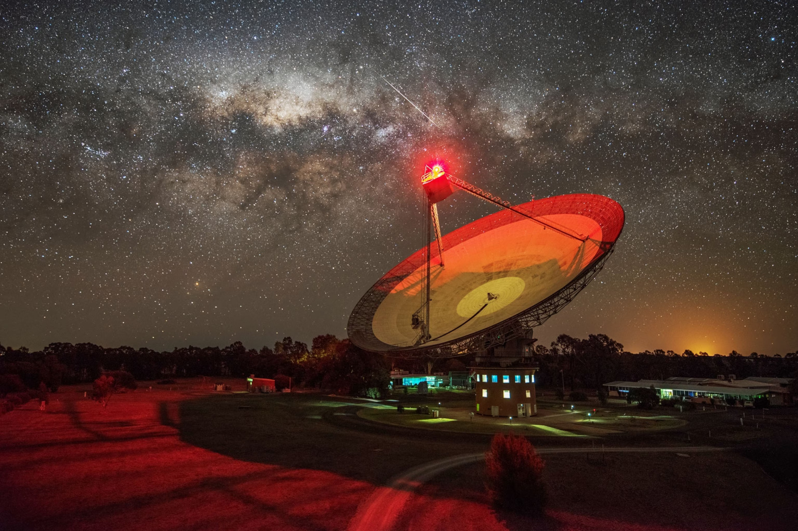 ‘Primeira luz’: NASA recebe mensagem de raio laser de 16 milhões de ...