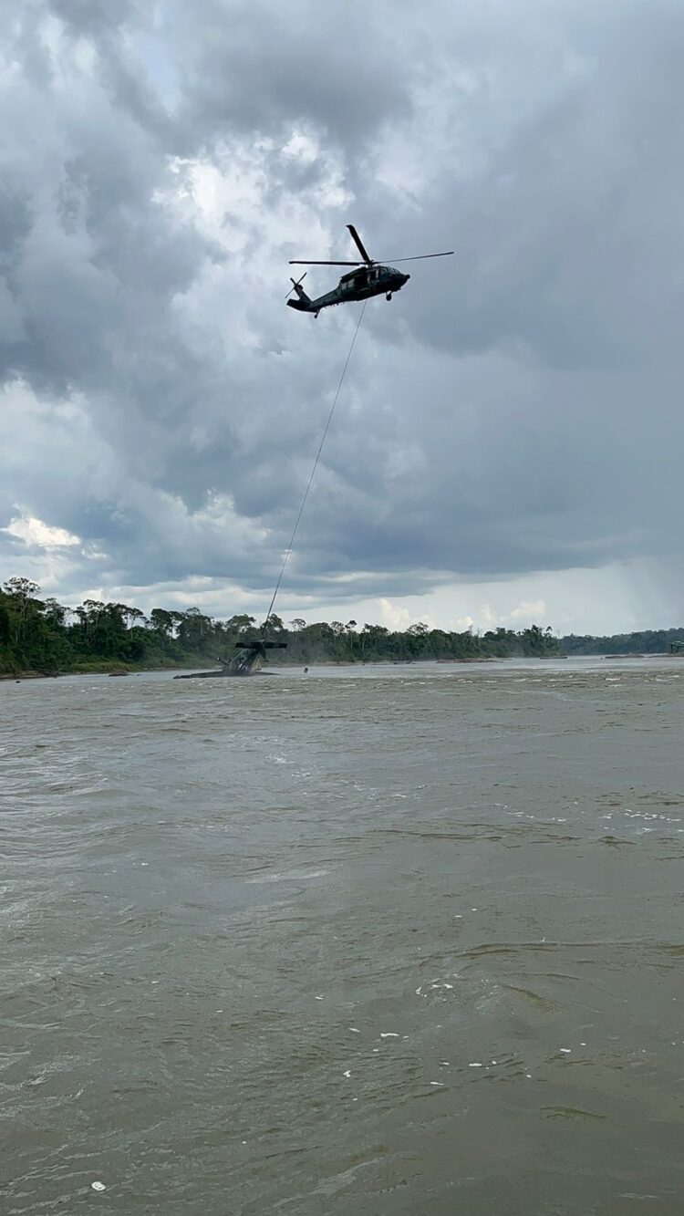 IMAGENS: FAB resgata C-98 Caravan acidentado em Roraima – Cavok Brasil