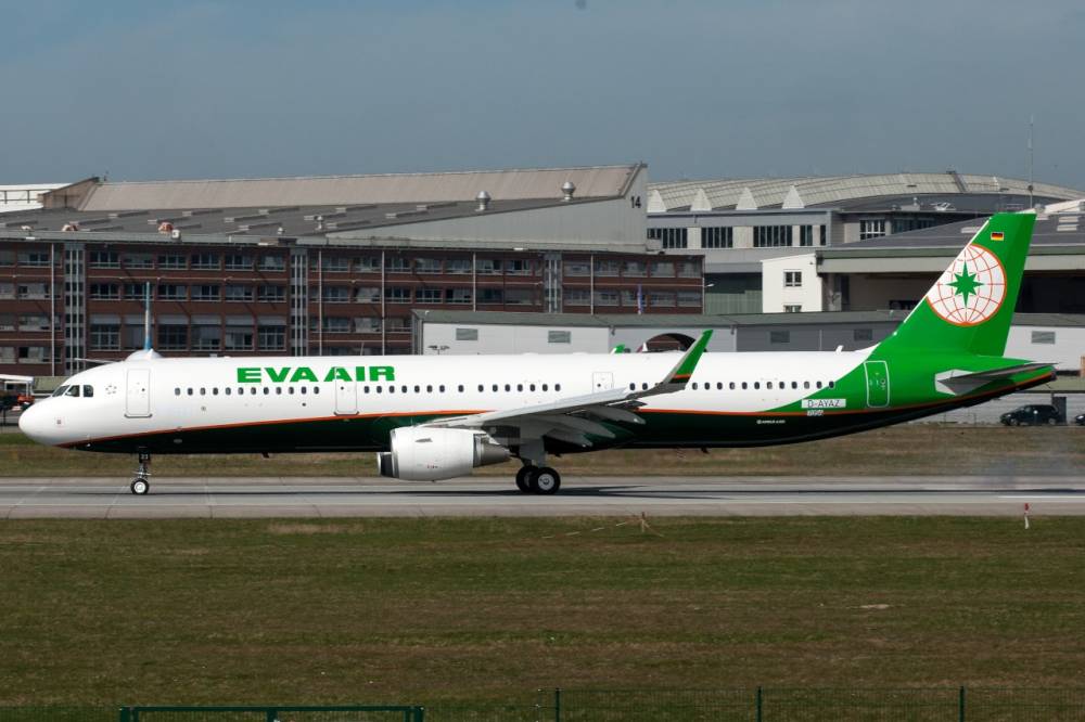 EVA Air inicia renovação da frota com pedido de aeronaves Airbus A350 ...