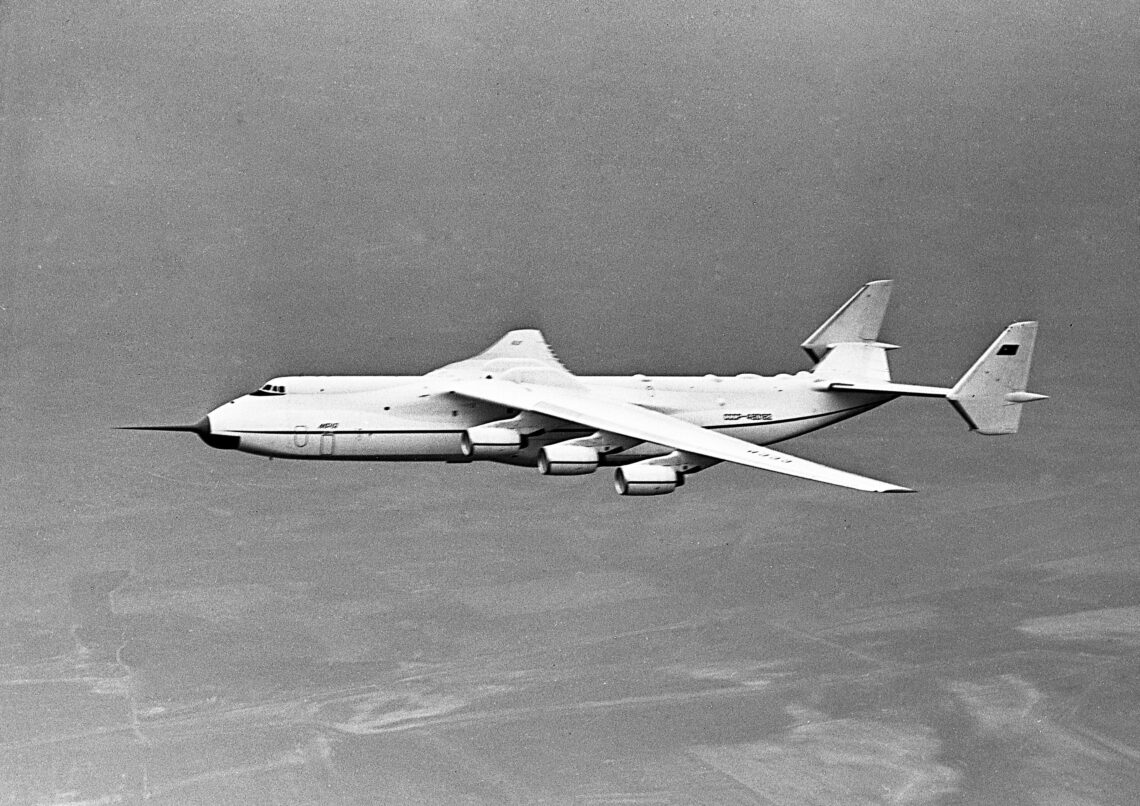VÍDEO: Há 35 anos, voava pela primeira vez o An-225 – Cavok Brasil
