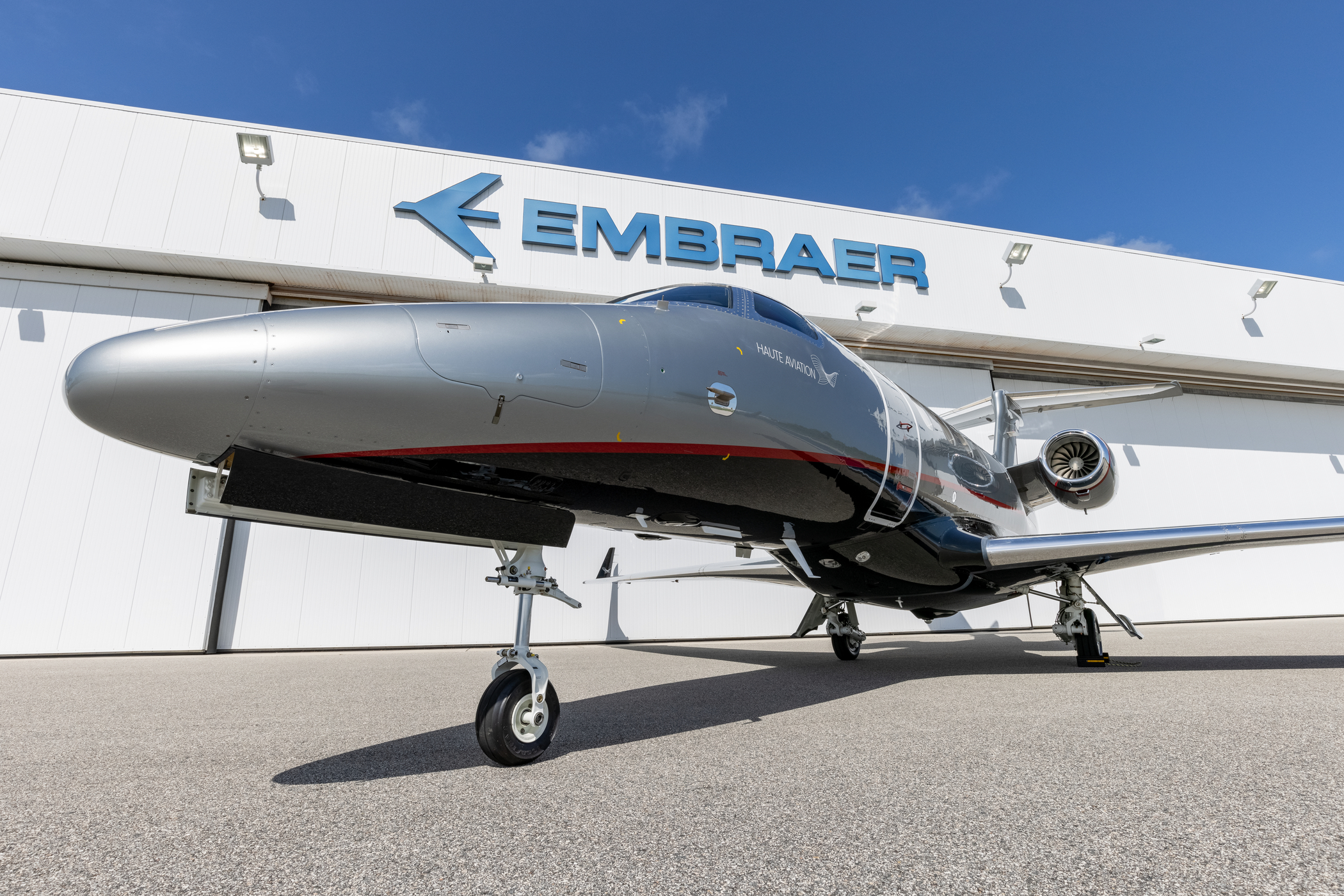 Entregas da Embraer têm alta de 13% em 2023 com destaque para aviação ...