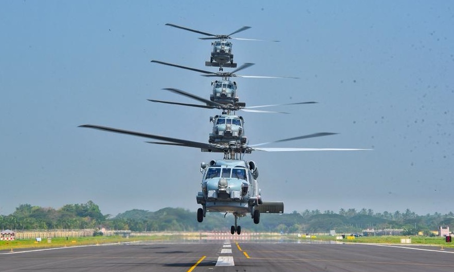 VÍDEO: Helicópteros MH-60R Seahawks entram em serviço na Marinha ...