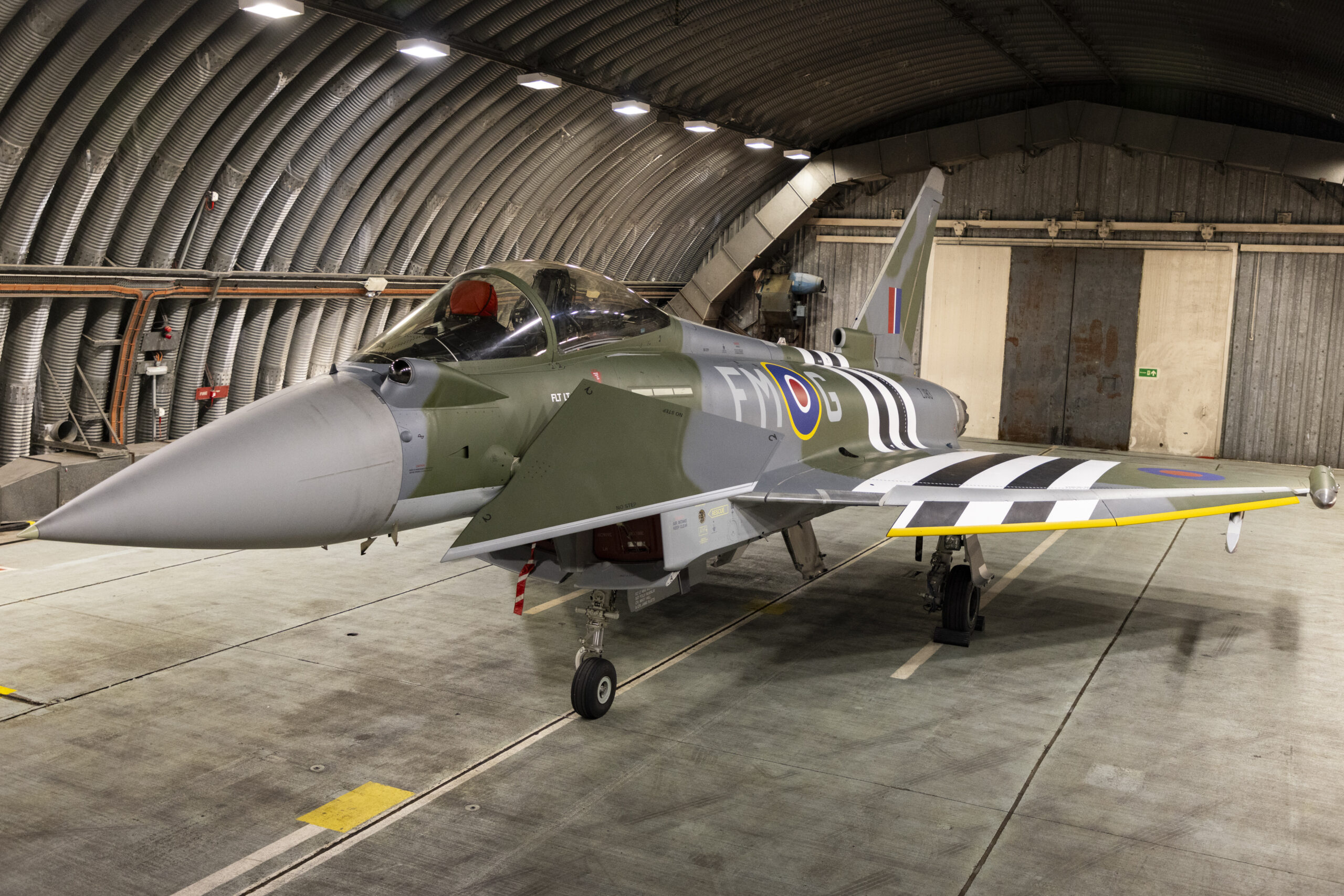 RAF revela a nova pintura do Typhoon de demonstração para temporada de ...