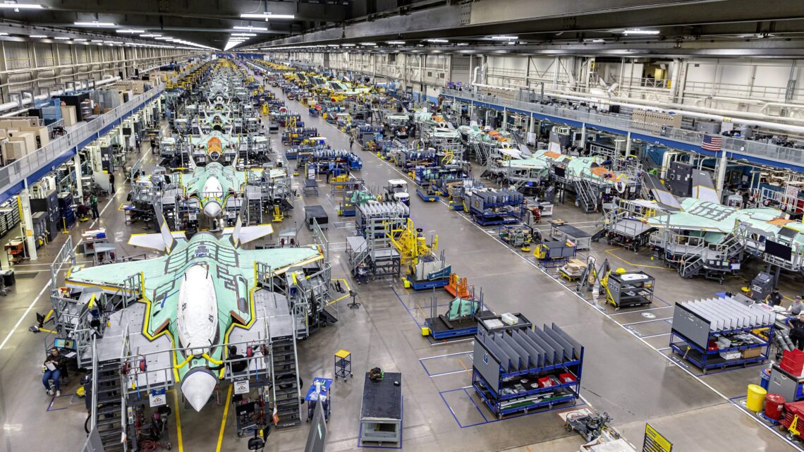 Lockheed está ficando sem “estacionamento” para os F-35 com entregas ...
