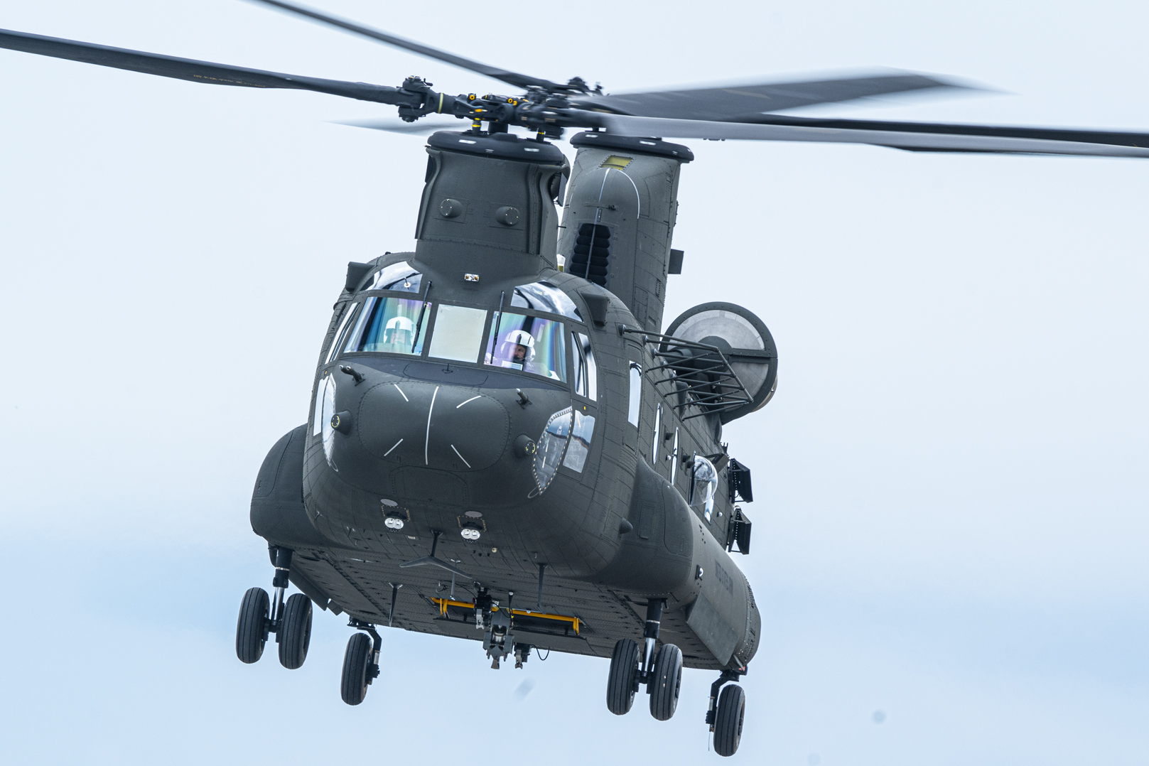 Boeing entrega primeiro helicóptero CH-47F Chinook Block II ao Exército dos EUA – Cavok Brasil