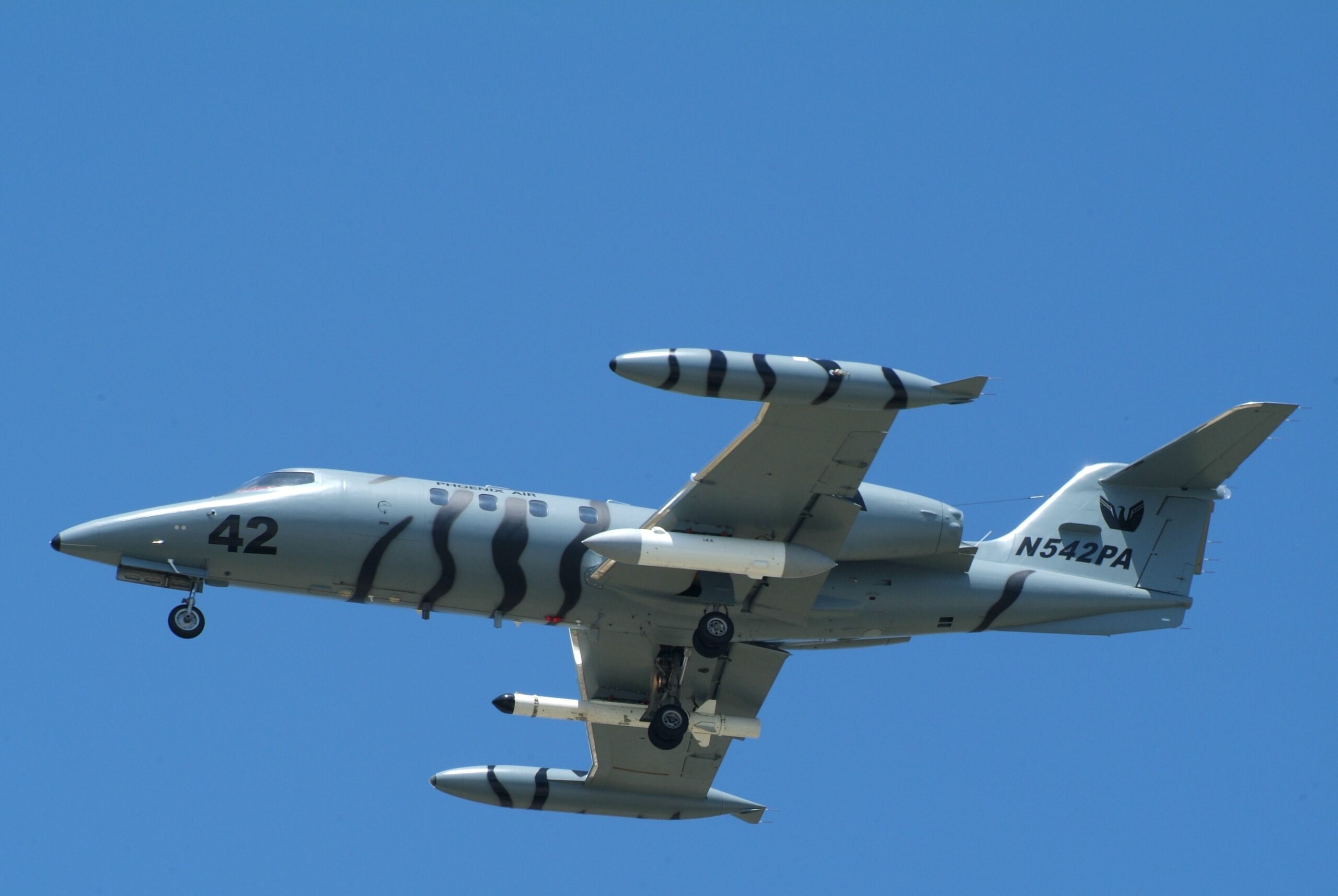 Phoenix Air Group treinará a frota da Marinha dos EUA no combate à ...