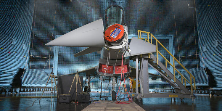 Eurofighter Typhoon da RAF conclui testes com radar ECRS Mk2