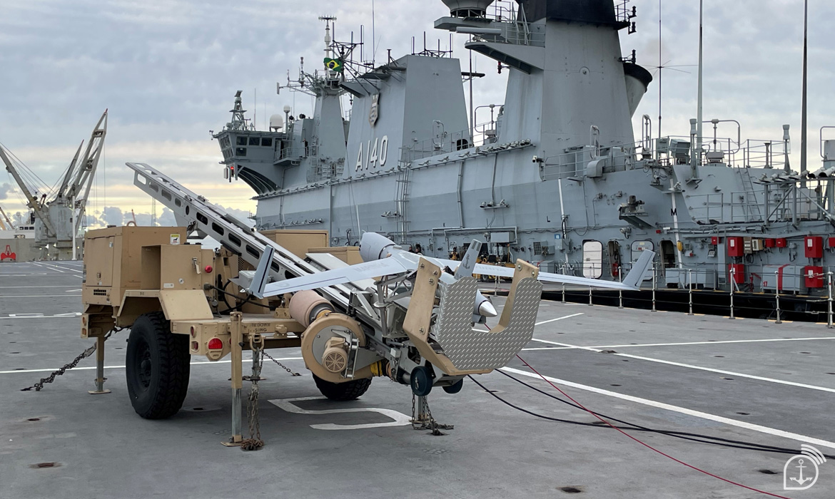 VÍDEO: Pela primeira vez, aeronave SARP é lançada do NAM “Atlântico ...