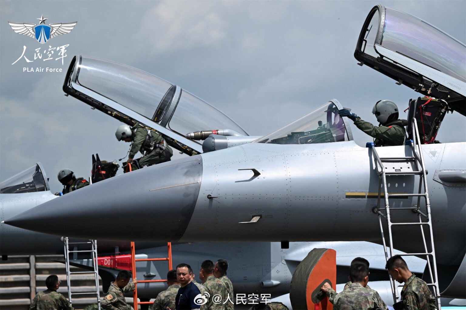 IMAGENS: Força Aérea Chinesa envia caças J-10 para a Tailândia como ...