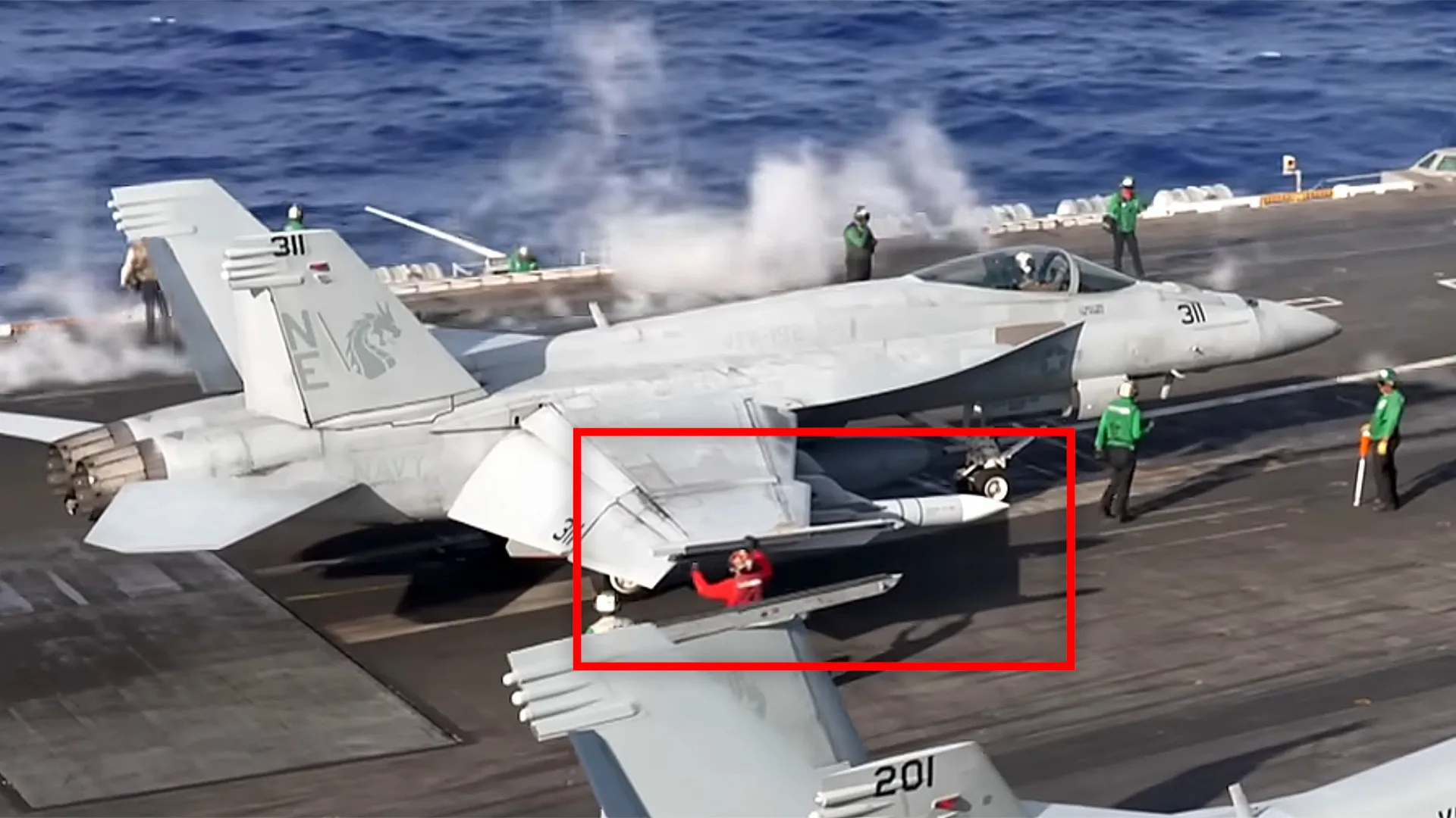 Novo míssil que apareceu em Super Hornets da Marinha dos EUA afeta o equilíbrio militar EUA ...
