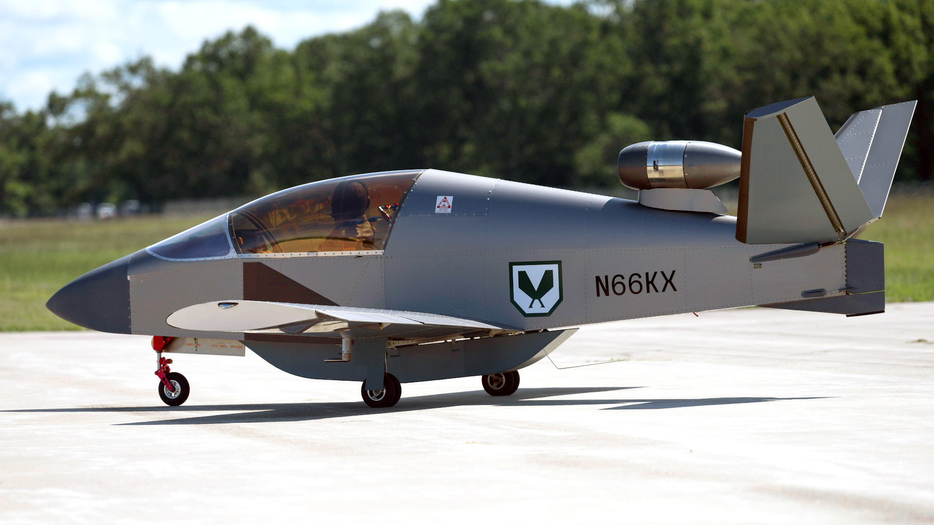 USAF usa microjatos tripulados para treinar abate de mísseis de ...