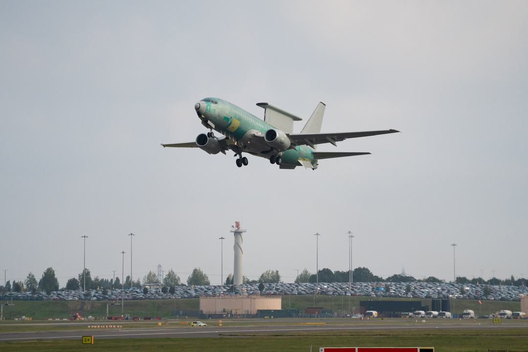 IMAGENS: Primeiro E-7 Wedgetail AEW Mk1 da RAF conclui voo inaugural ...