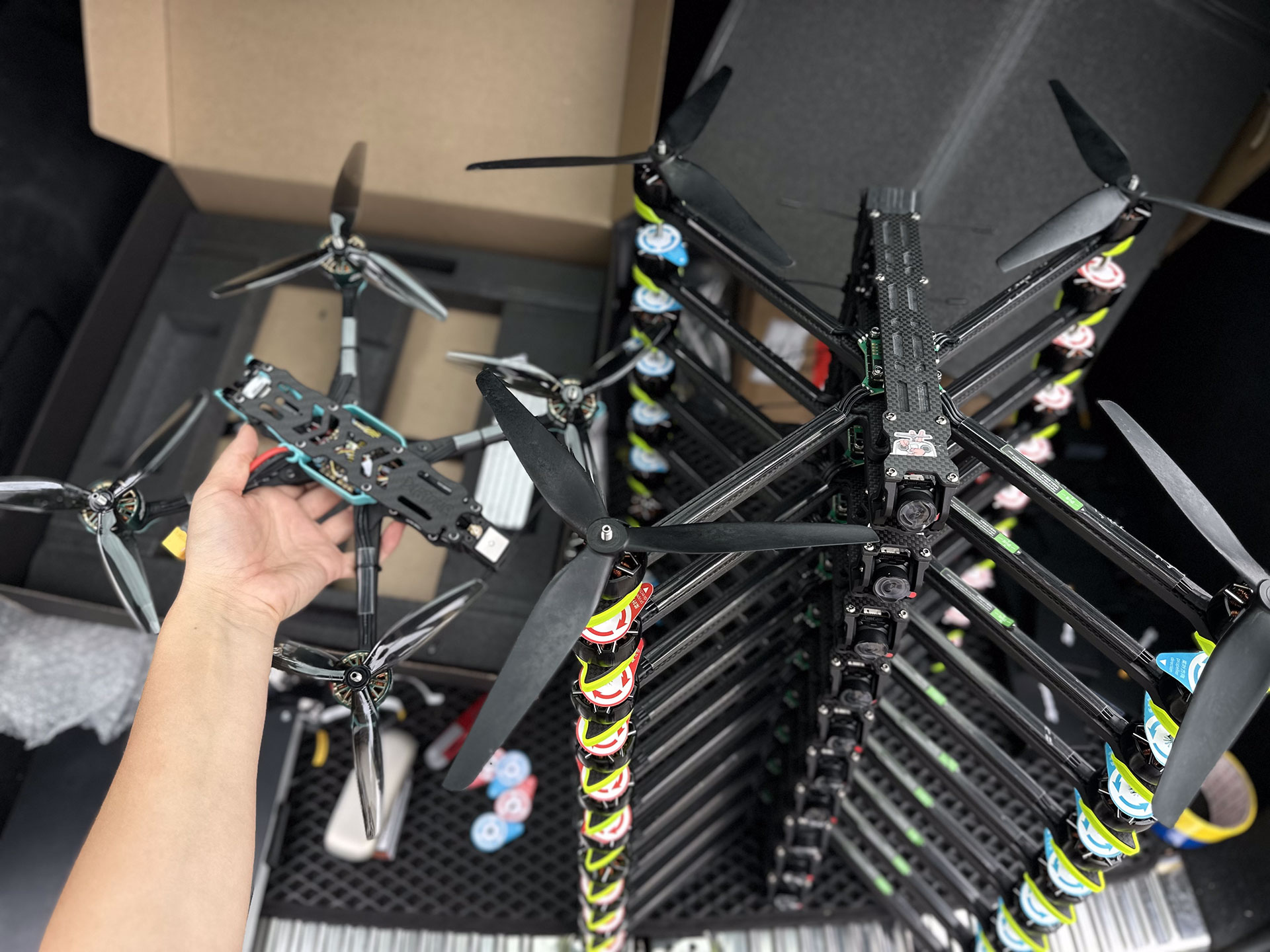 Vídeo mostra UAVs interceptadores ucranianos derrubando mais de 100 drones russos – Cavok Brasil