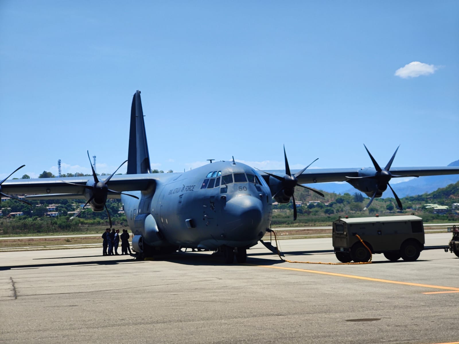 Papa Francisco pega uma carona em C-130J Hercules da RAAF durante ...