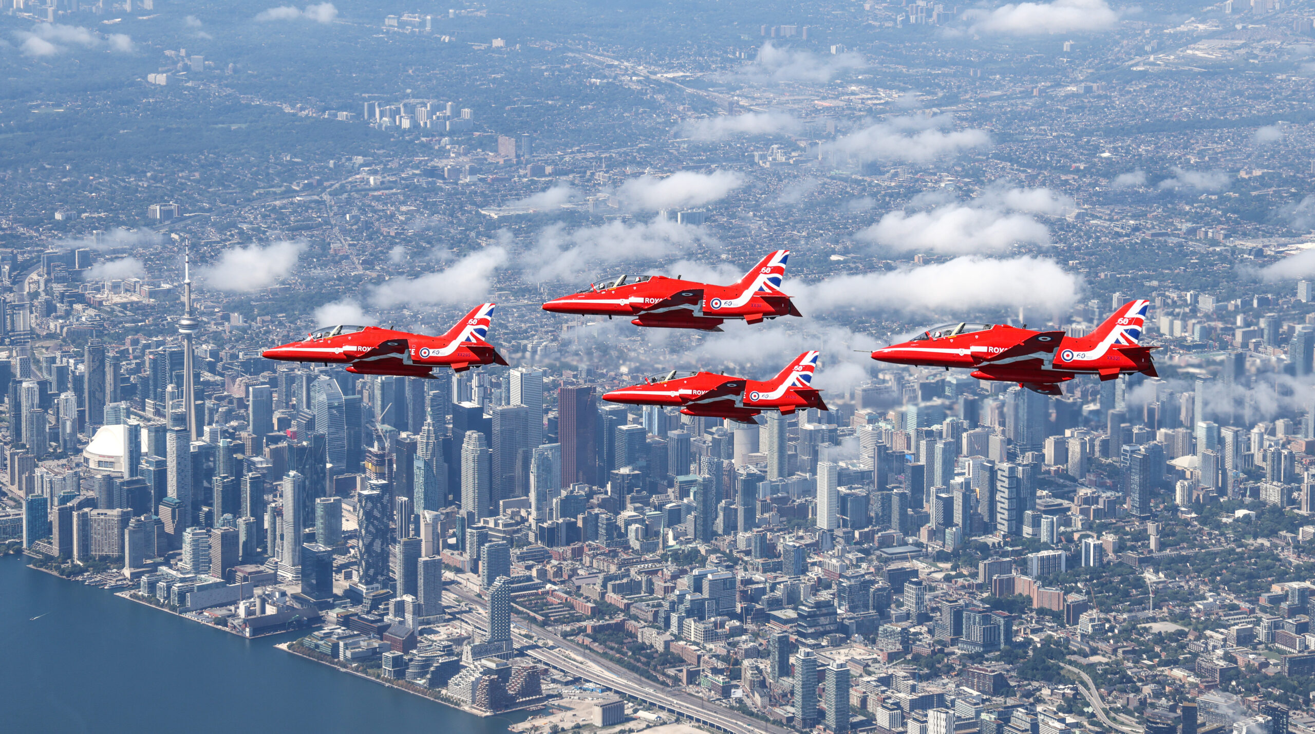 Equipe Red Arrows da RAF conclui com sucesso turnê pelo Canadá – Cavok ...