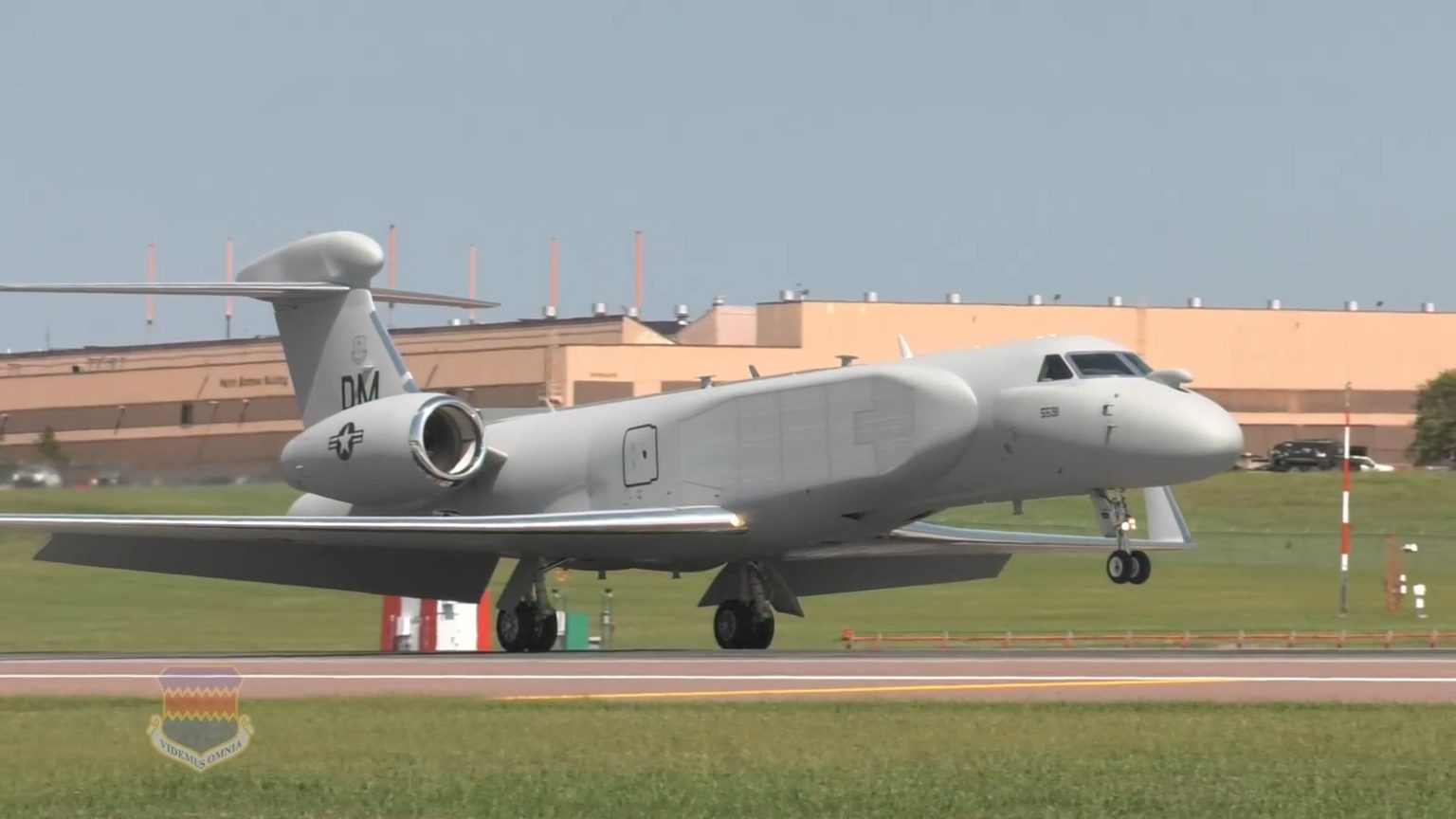 EUA aprovam venda de aeronave de ataque eletrônico EA-37B Compass Call ...