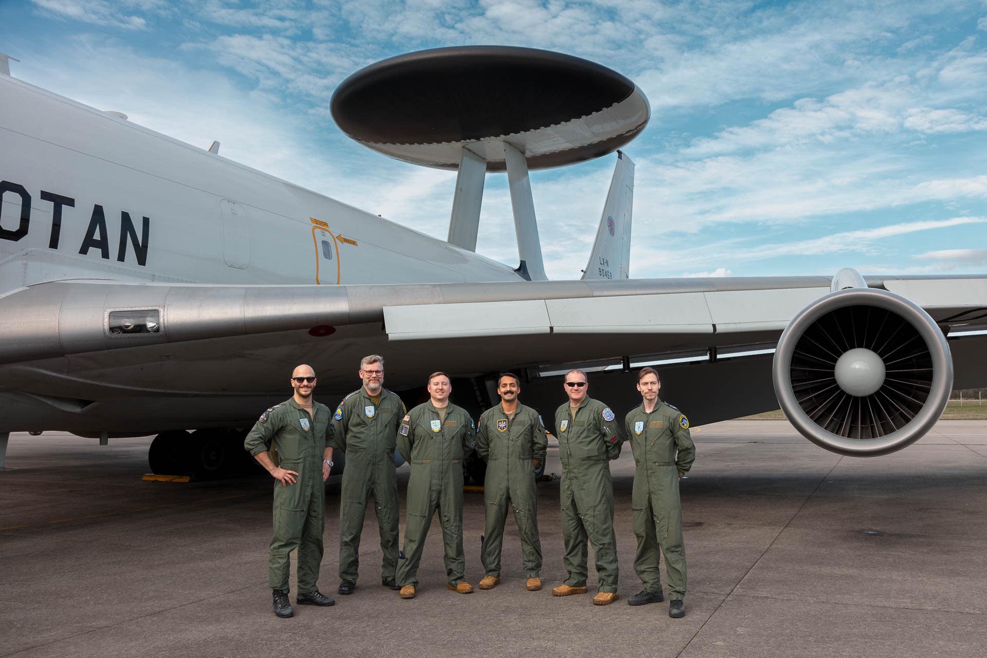 Primeira aeronave E-3A AWACS da OTAN modernizada retorna à base de ...