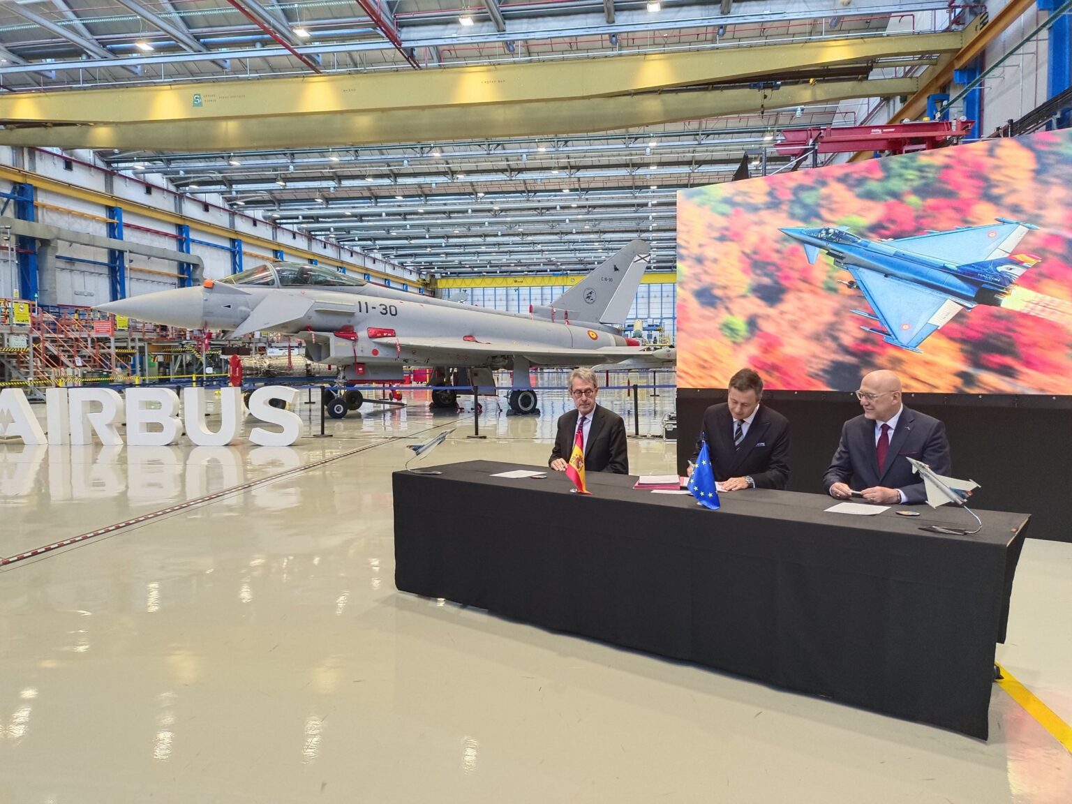 Espanha adquire mais 25 jatos Eurofighter Typhoon dentro do programa ...