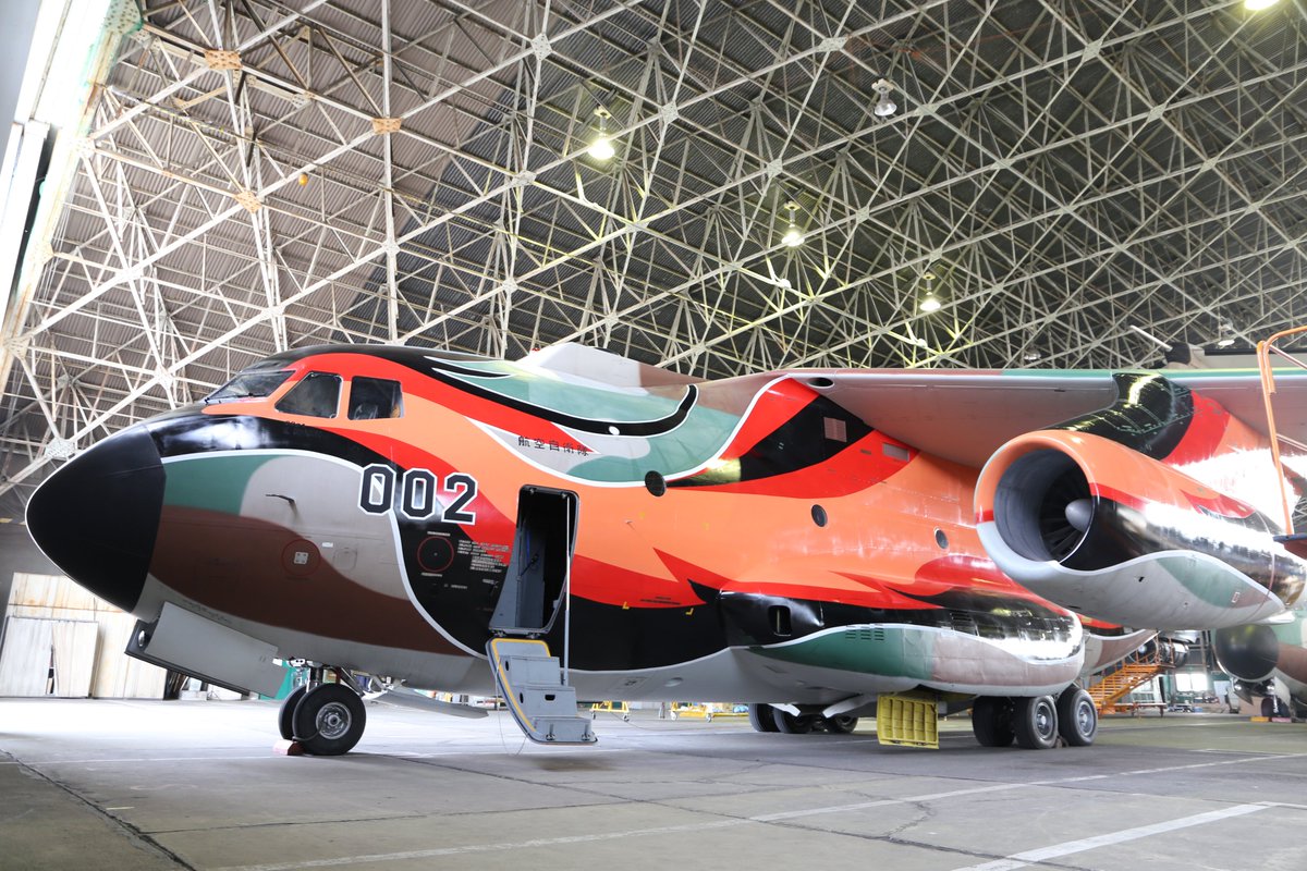 JASDF apresenta segundo protótipo da aeronave Kawasaki C-1 com pintura especial “Phoenix ...