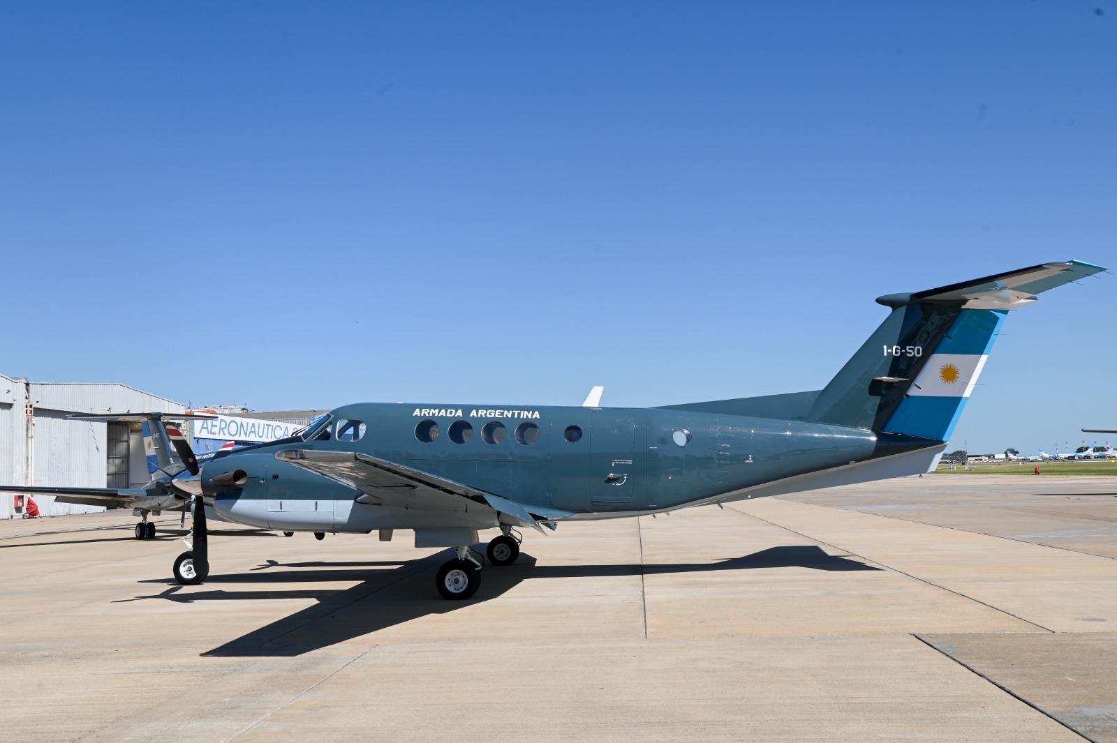 IMAGENS: Marinha Argentina recebe segunda aeronave Beechcraft TC12B Huron – Cavok Brasil