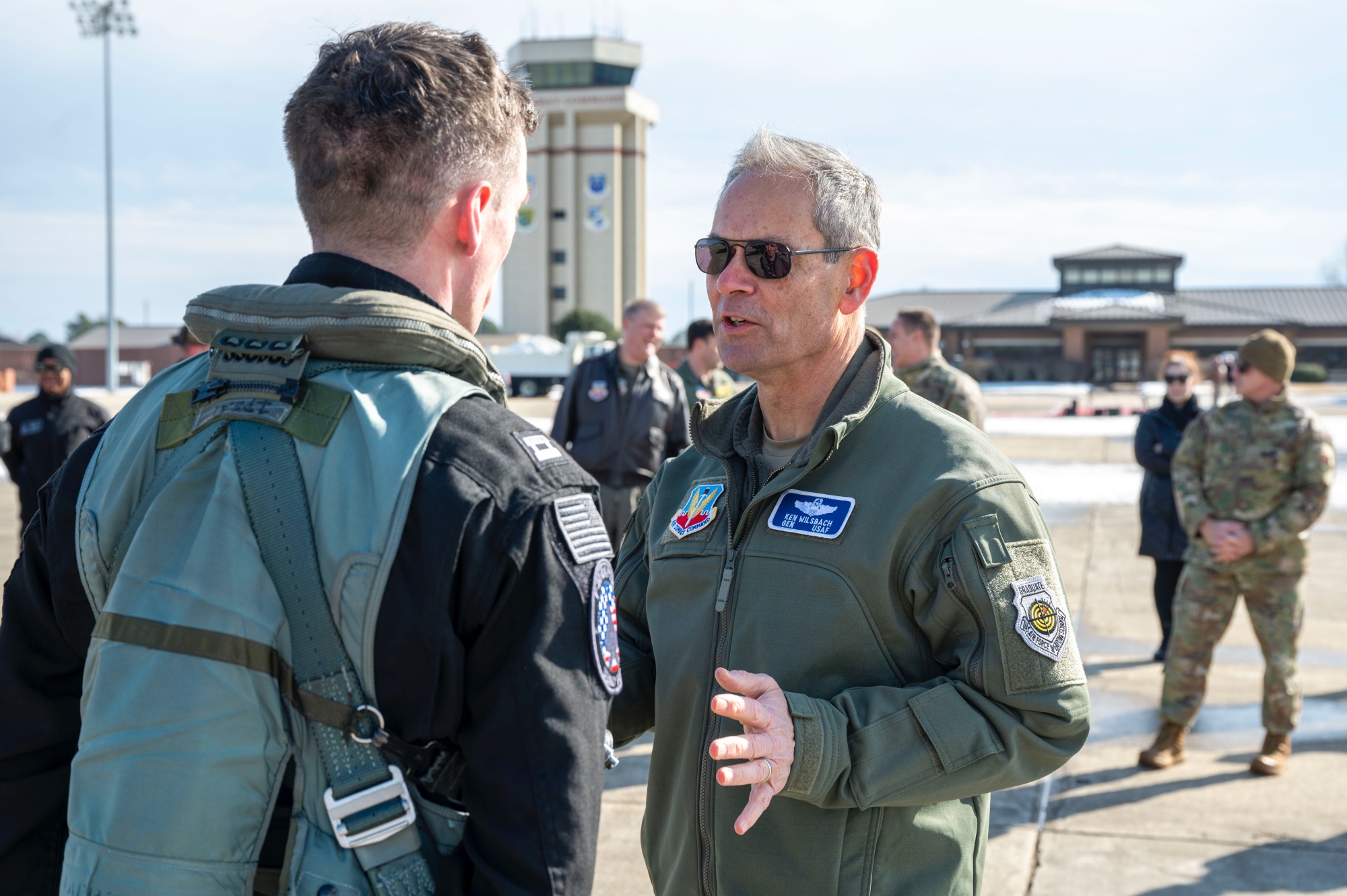 Equipe de demonstração do F-22 Raptor nomeia novo piloto para temporada ...