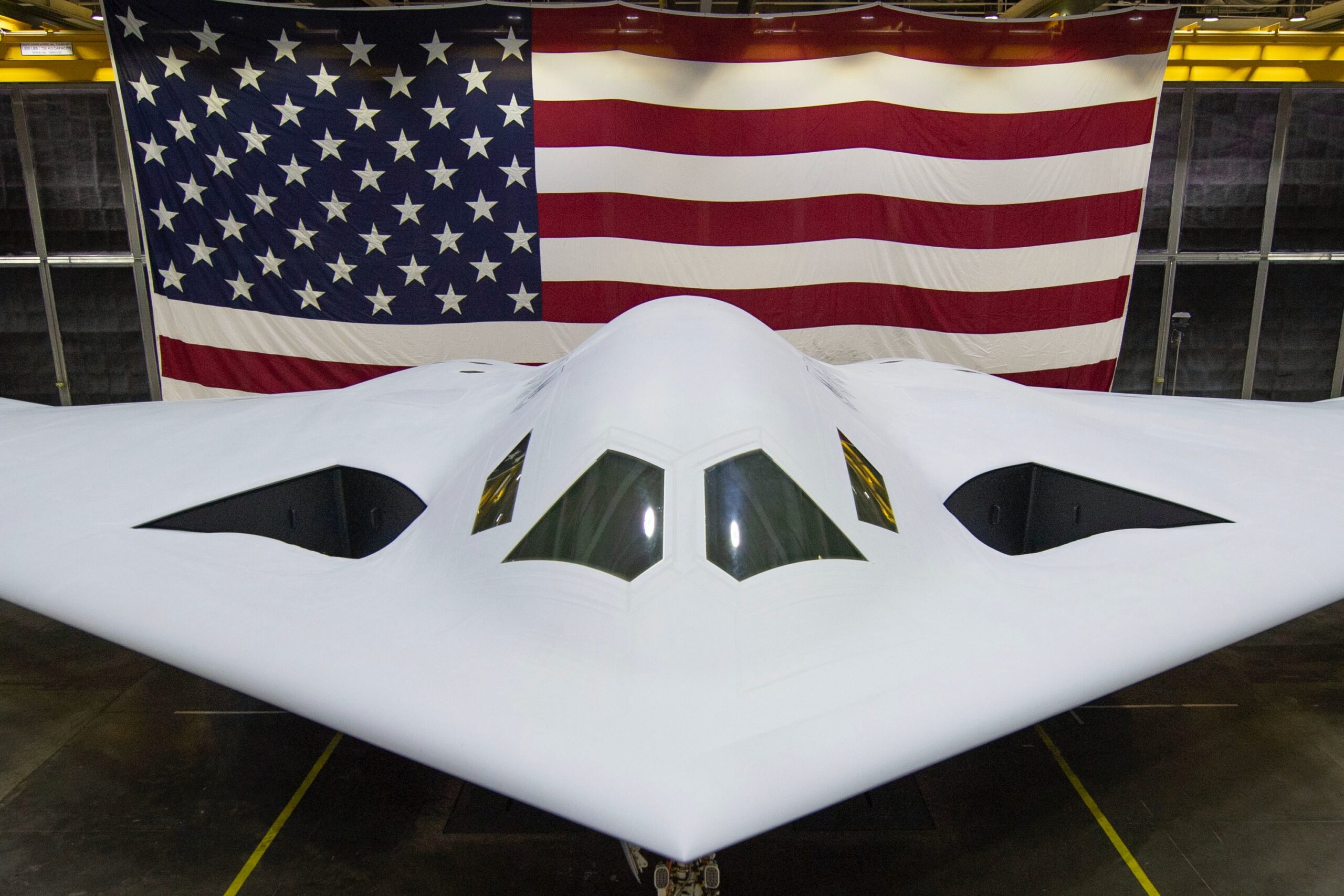 USAF concede contrato para segundo lote de bombardeiros B-21A Raider ...