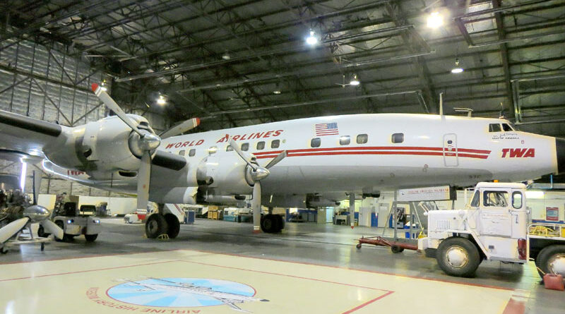 John Travolta testa motores de aeronave ‘Super Connie’ – Cavok Brasil