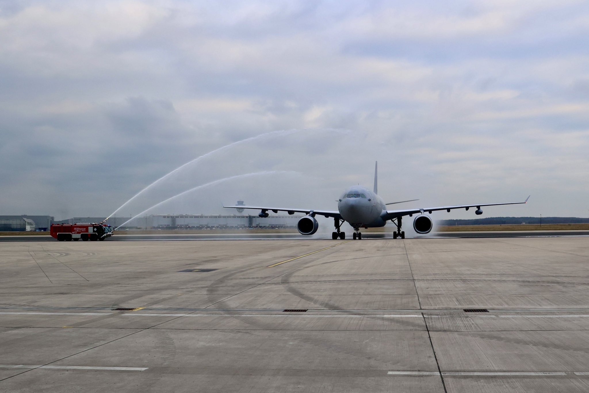 Frota multinacional A330 MRTT da OTAN se expande com chegada da nona ...