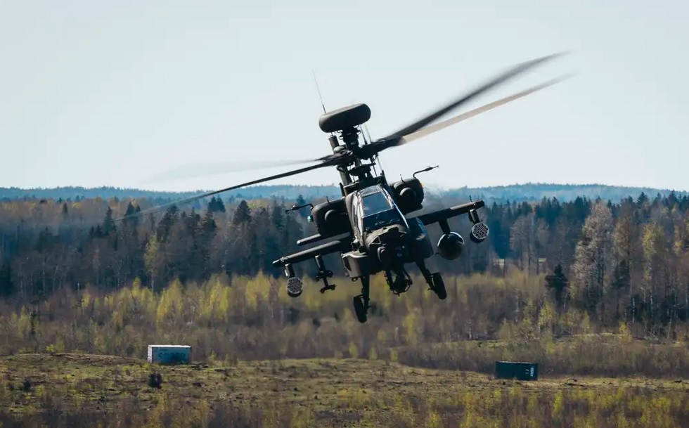 Frota de helicópteros AH-64E Apache para Exército Britânico quase ...