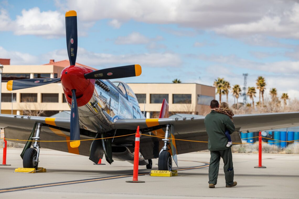 IMAGENS: “Red Tail Rendezvous” em Edwards mostra em voo T-7A, F-35 e P ...