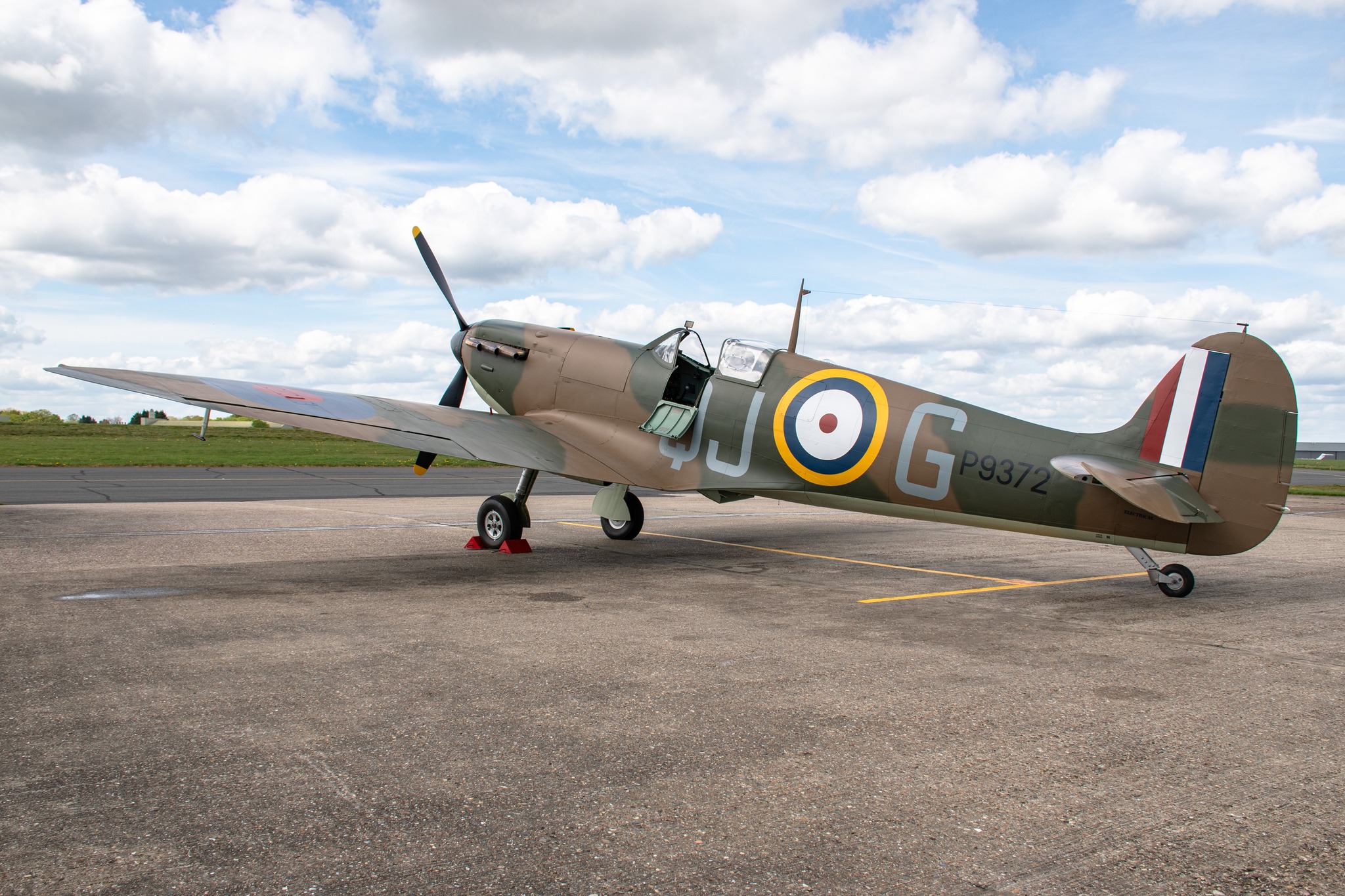 IMAGENS: Spitfire Mark One volta a voar após 85 anos – Cavok Brasil